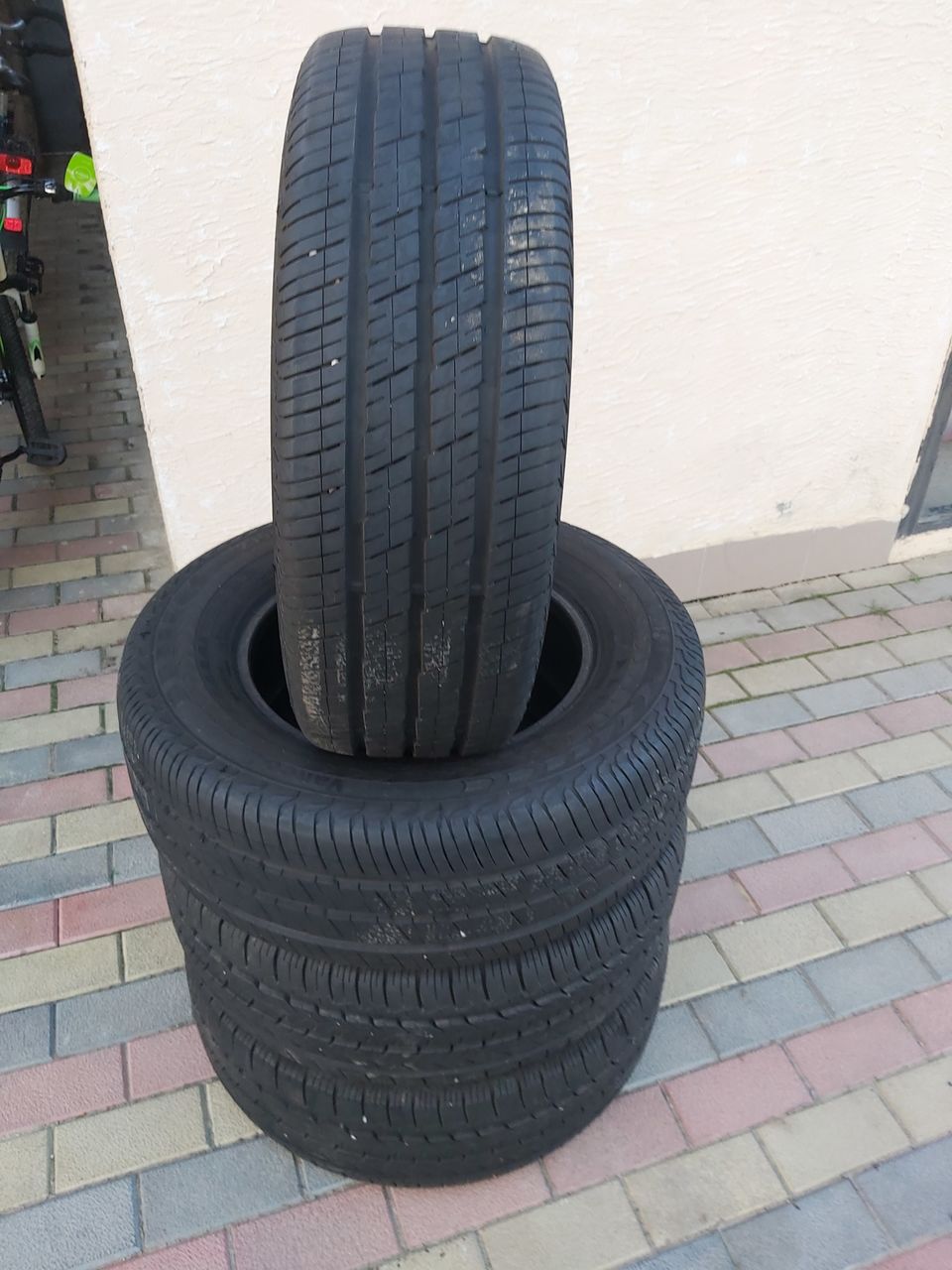 235/65/16C Continental