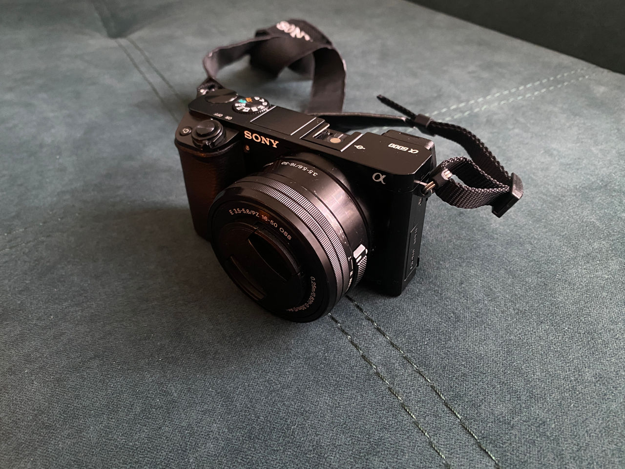 Sony a6000 + 3 obiective