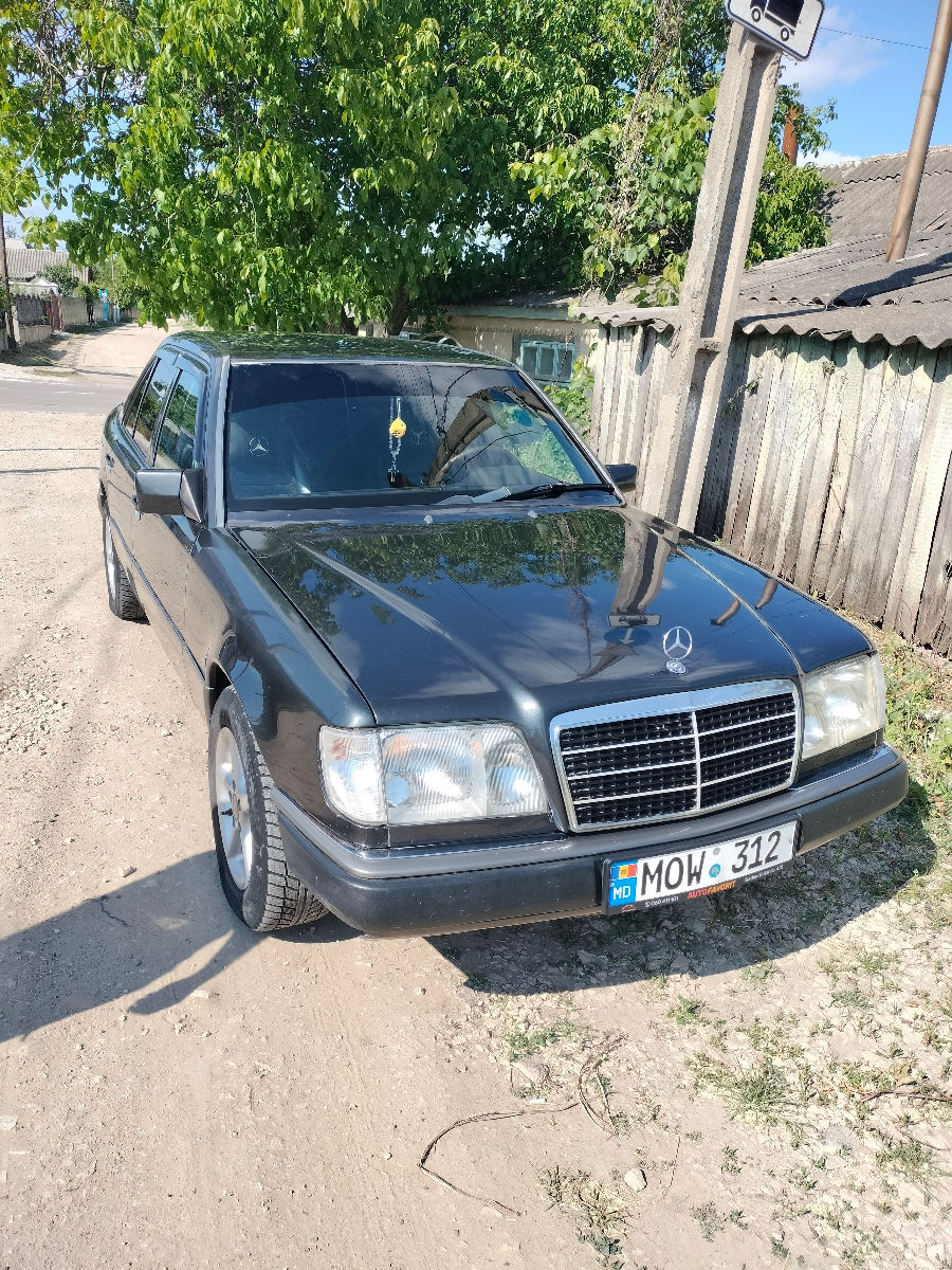 Mercedes Series (W124)