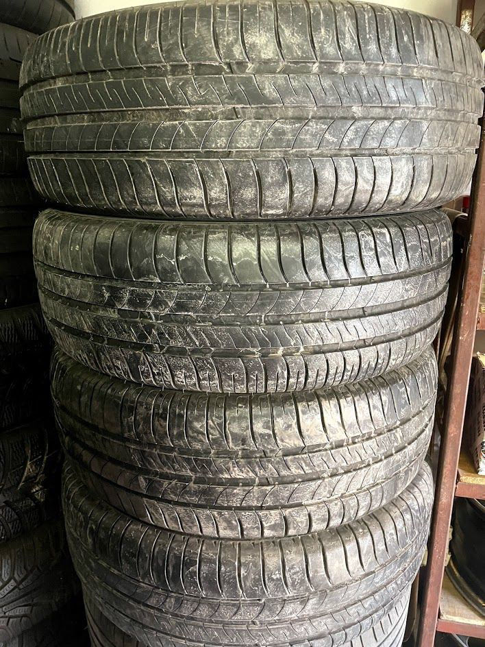 215 60 R16 Michelin
