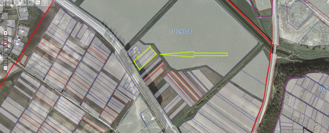 Teren la traseu s. Magdacesti, gradina, comunicatii energie electrica ...