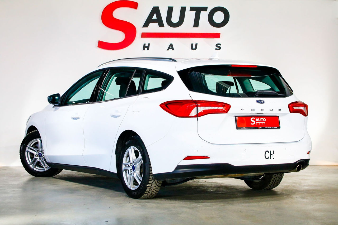 Ford Focus an. 2019 cu rulaj 136000 km, Diesel, 12495