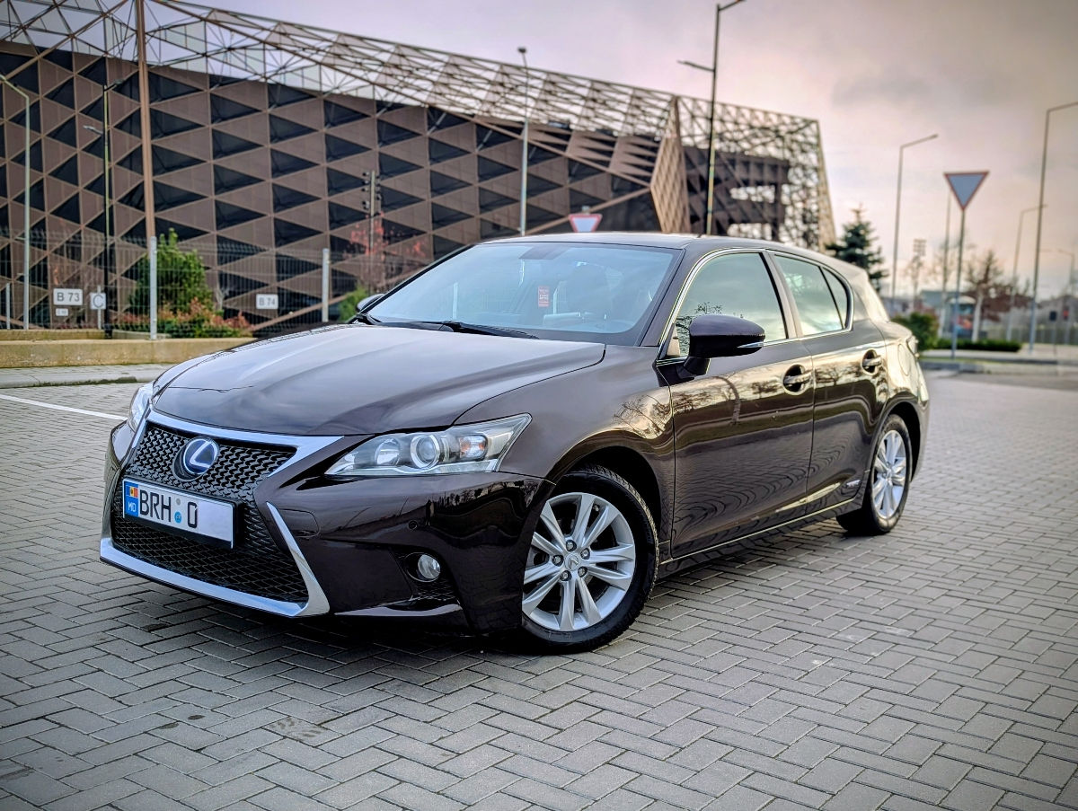 Lexus CT Series an. 2014 cu rulaj 185000 km, Hybrid, 10200