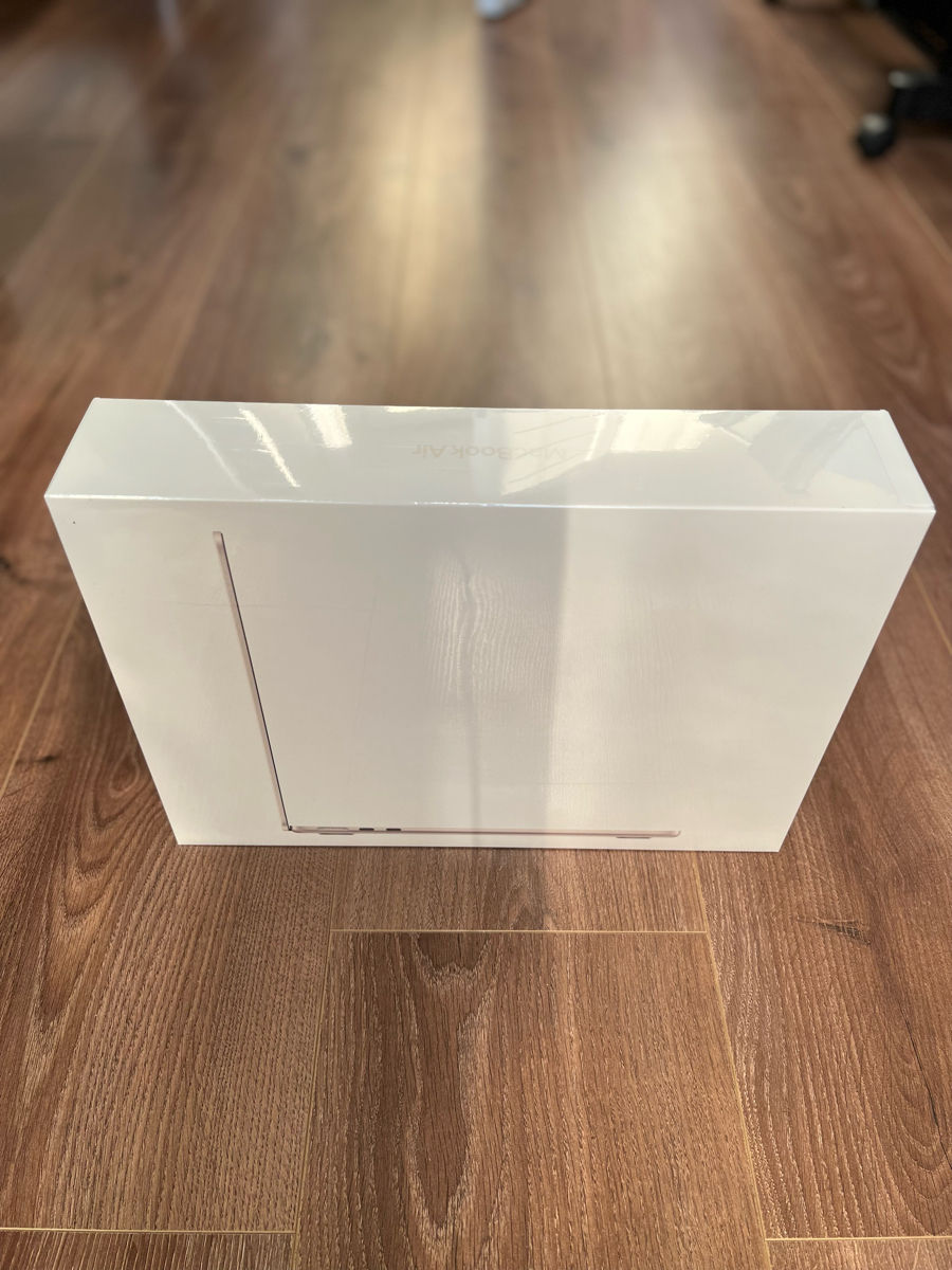 MacBook AIR 13 Процессор M2 Gold