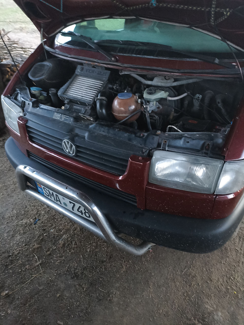 Volkswagen Caravelle 1997 г. с пробегом 379000 км, Дизель, 4200