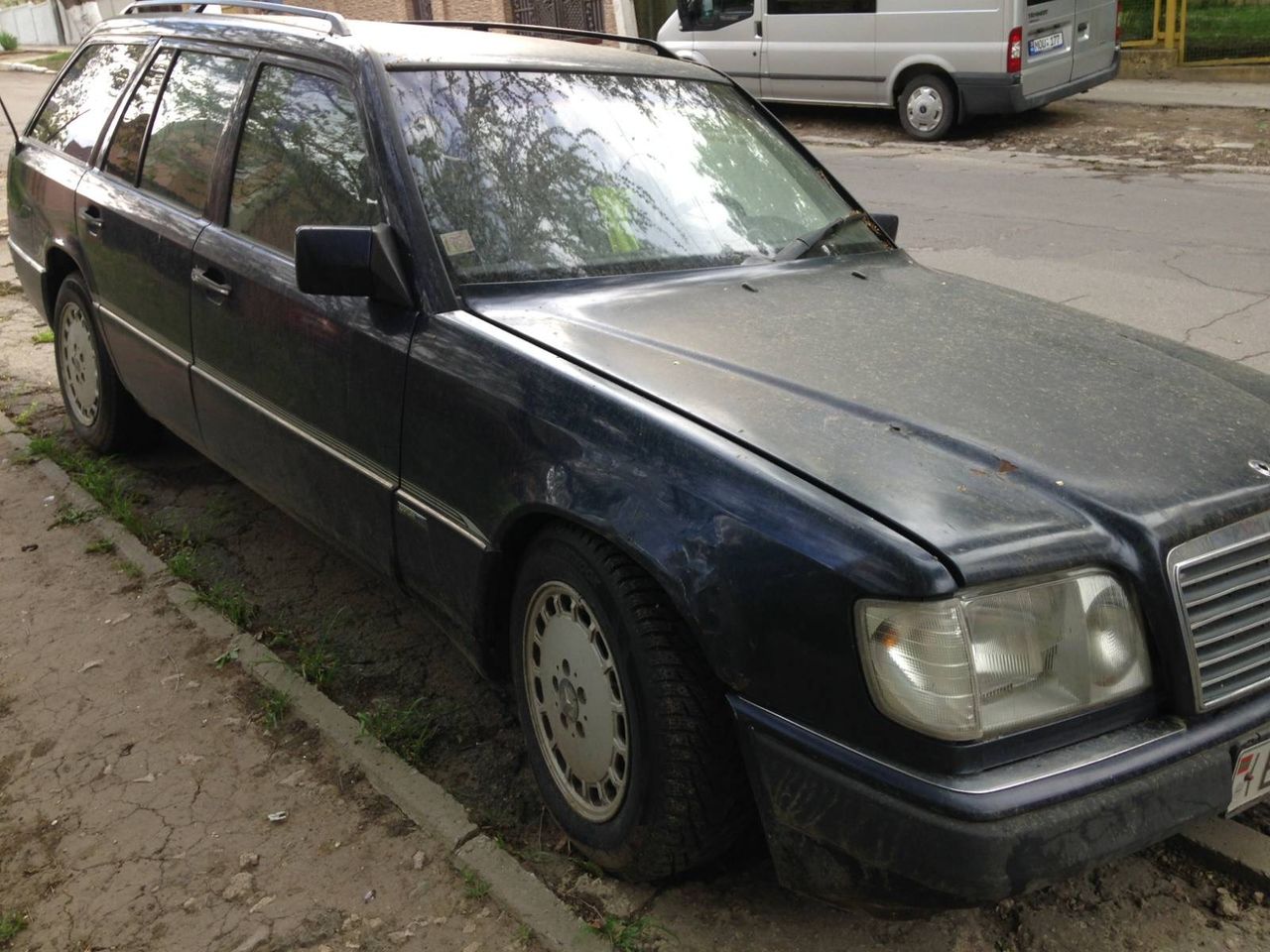 Mercedes Series (W124)