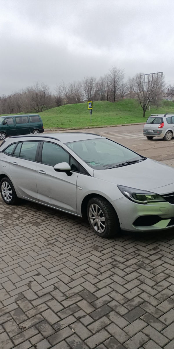 Opel Astra 2020 г. с пробегом 123000 км, Дизель, 9600