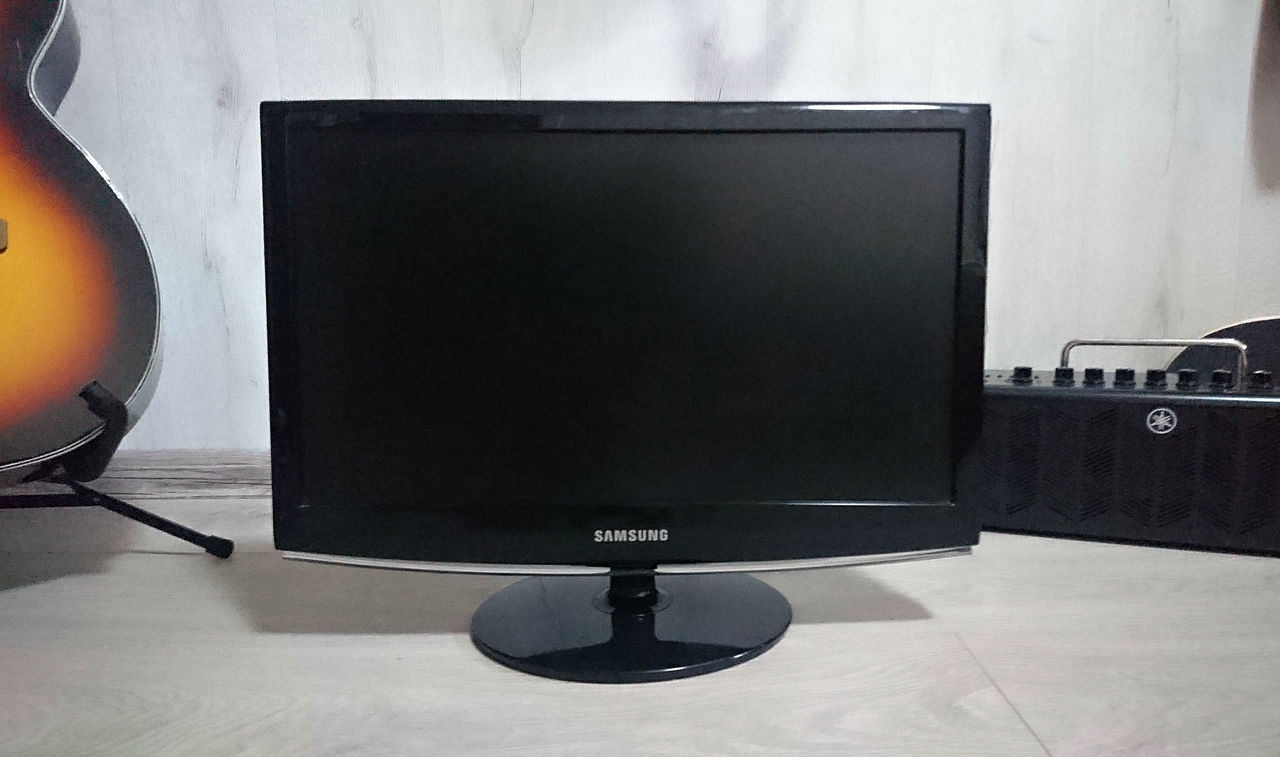 Монитор Samsung Syncmaster 2033sn