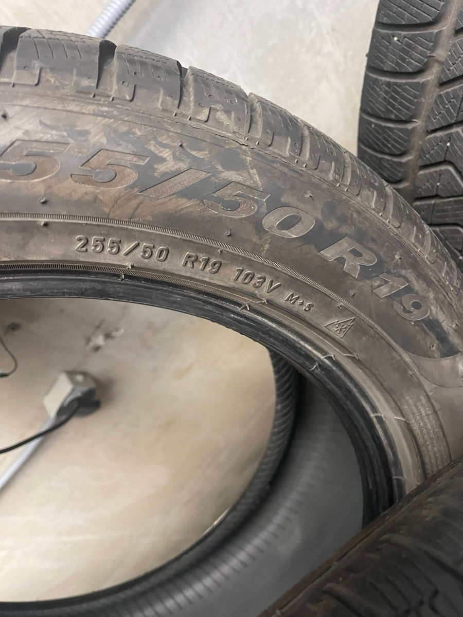 255/50/r19 Pirelli scorpion