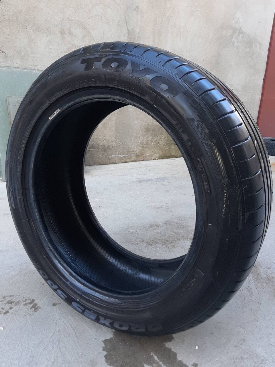 4 Roți: Toyo, Japan, Proxes Sport: 255/50/R19 și 285/45/R19; 107 Y