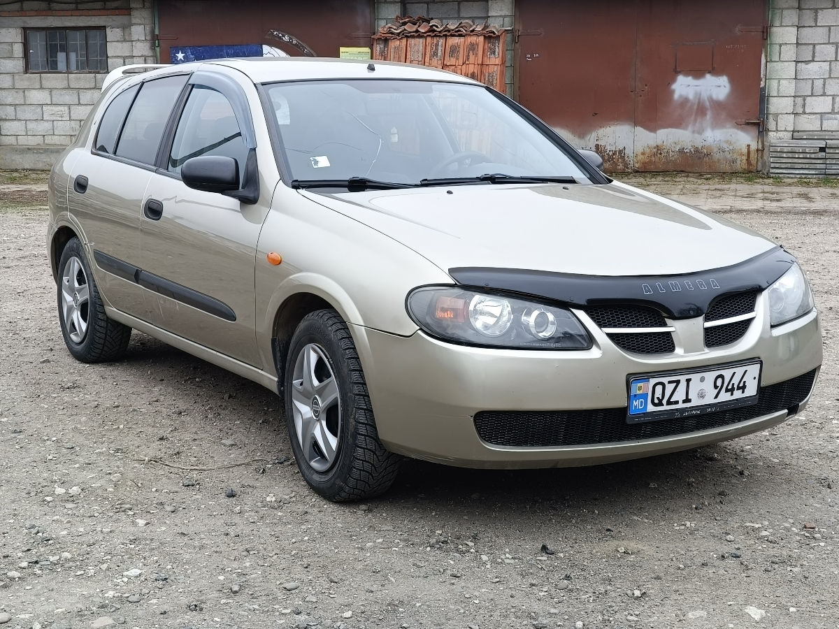 Nissan Almera