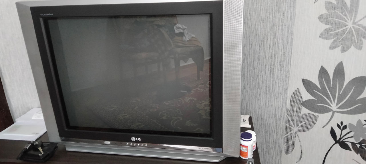 Отдам телевизор кому нужно ! БЕСПЛАТНО ! LG 29 Дюймов старый