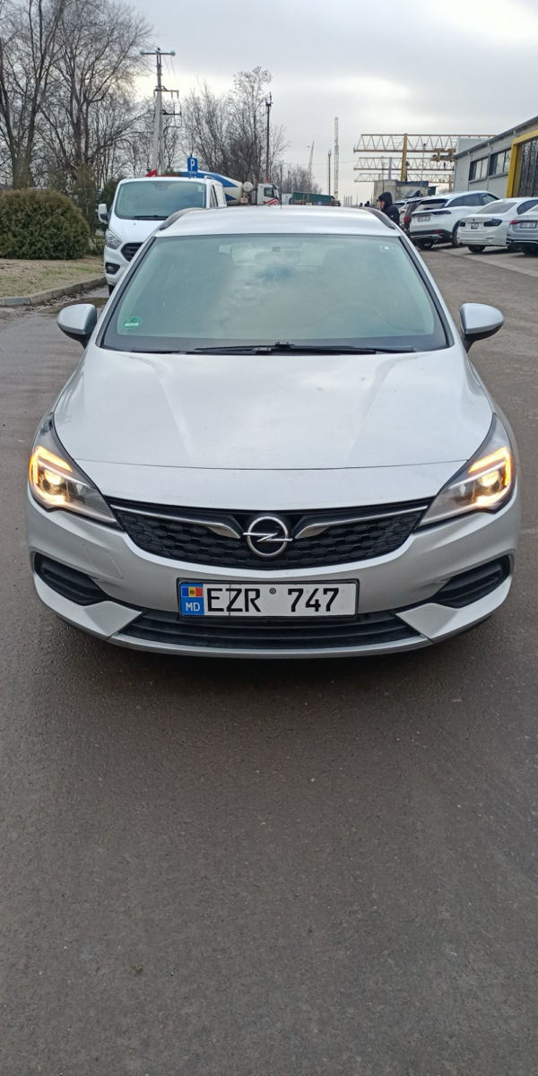 Opel Astra 2020 г. с пробегом 123000 км, Дизель, 9600