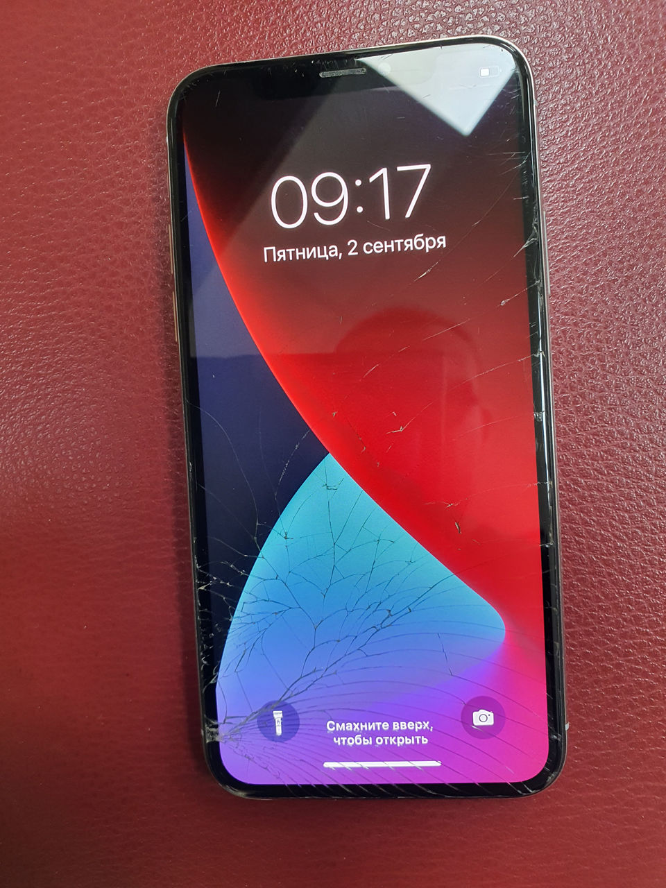 IPhone X 64Gb / 3000 Lei.