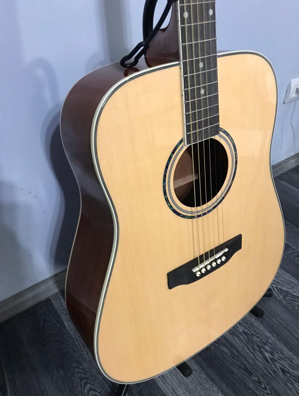 Chitara Acustica Harley Benton / Fender