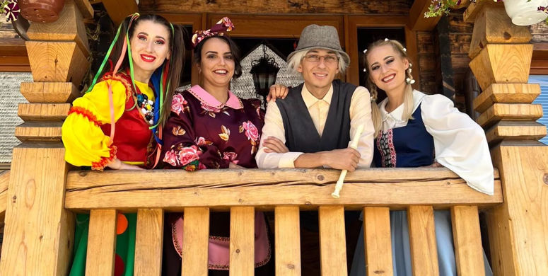 Fata Babei și Fata Moșneagului - Spectacol Interactiv de Animatie ...