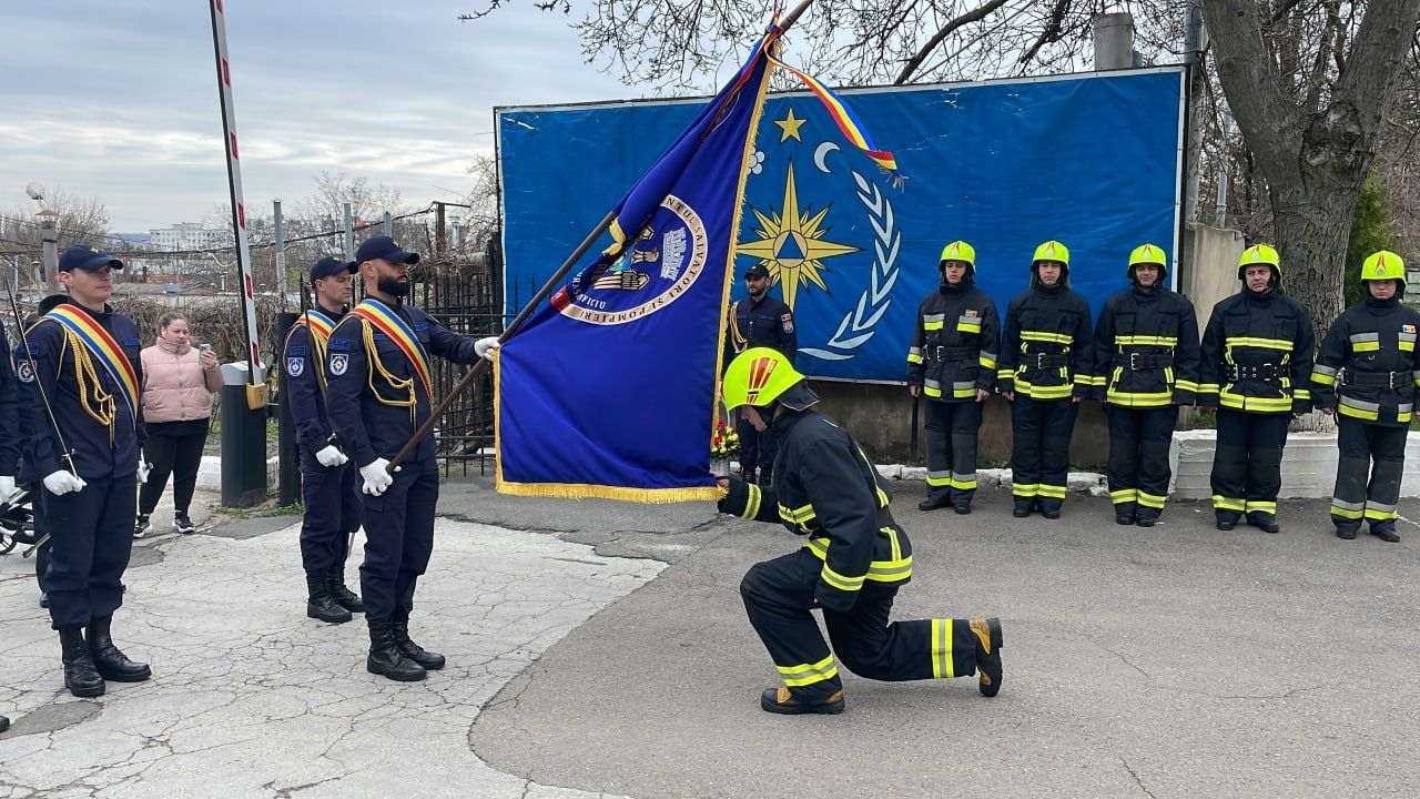 Ceremonie festivă la IGSU: Câți salvatori și pompieri are R. Moldova