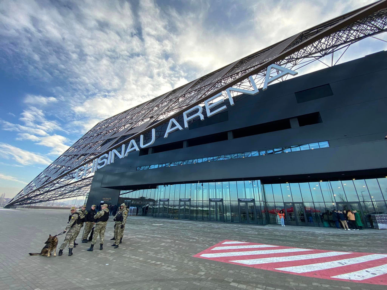 Primele imagini: Cum arată Chișinău Arena înainte de inaugurare