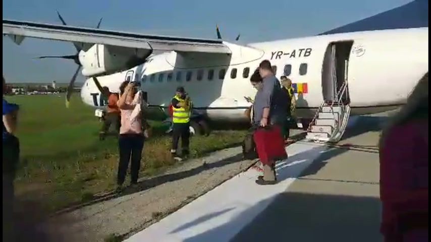 Play.md - Самолет TAROM выкатился за пределы полосы в Кишиневе