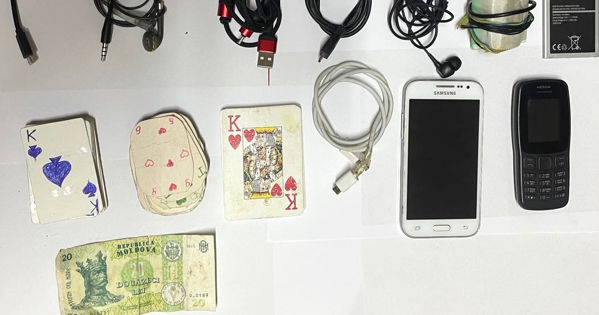 Mai multe obiecte interzise, ridicate de oamenii legii de la deținuți