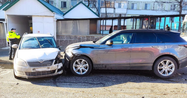 Accident în lanț la Ciocana: Doi minori, preluați de ambulanță