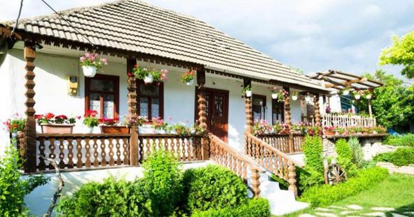 Un conac vechi de la Rezina va fi transformat într-o pensiune modernă