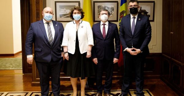 Igor Grosu, întrevedere cu senatori români: Un act de solidaritate Igor Grosu, întrevedere cu senatori români: Un act de solidaritate