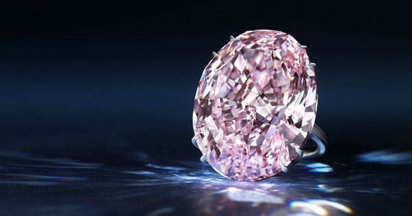 Diamantele roz, extrem de rare: Ce au descoperit cercetătorii despre ele