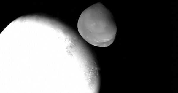 Imagini rare cu satelitul natural al planetei Marte