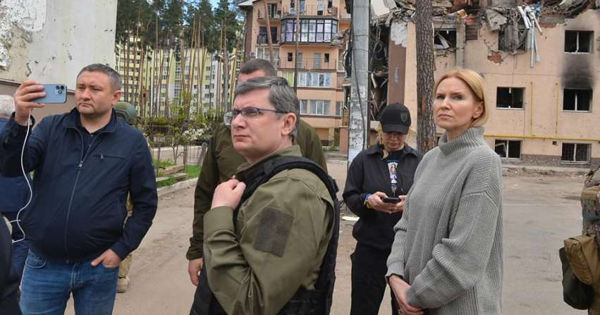 Igor Grosu și Oazu Nantoi, decorați de Vladimir Zelenski