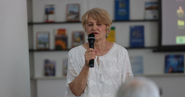 Interpreta și cercetătoarea Maria Mocanu a lansat o carte de interviuri