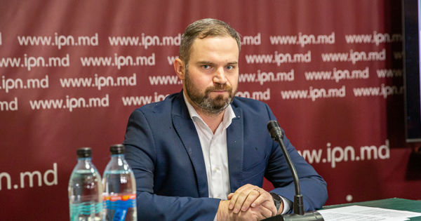 Jurist: Amendamentul privind trădarea de patrie ar putea genera abuzuri