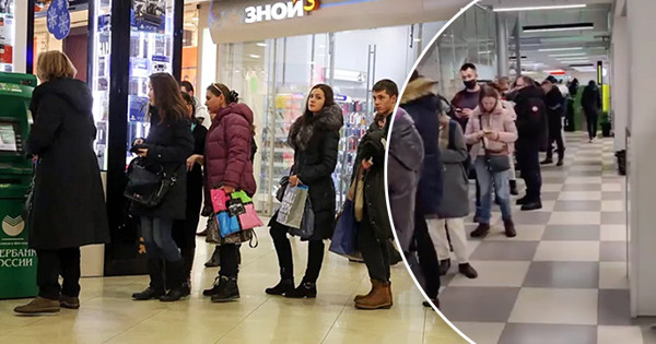 Cozi imense, filmate la unele bancomate din Federația Rusă