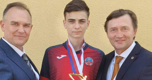 Moldoveanul Cristian Guţu a devenit campion european la karate kumite Moldoveanul Cristian Guţu a devenit campion european la karate kumite