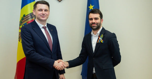 Artur Mija a avut o întrevedere cu omologul român, Mircea Abdurean