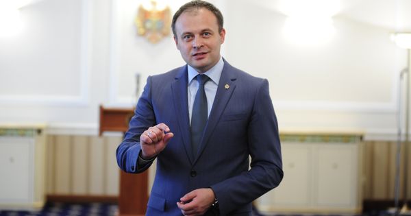 Candu explică de ce nu începe procedura de demitere a lui Dodon Candu explică de ce nu începe procedura de demitere a lui Dodon