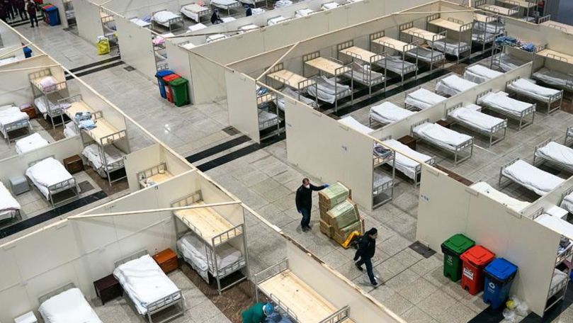 Cel mai bătrân pacient vindecat de coronavirus, externat în Wuhan