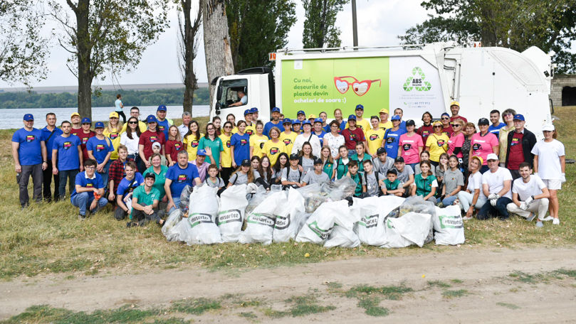 Ziua Mondială a Curățeniei: Delegația UE a strâns deșeurile din Oxentea