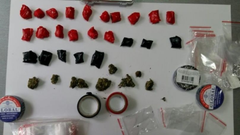 Tineri din Bălți, reținuți pentru comercializarea drogurilor pe ...