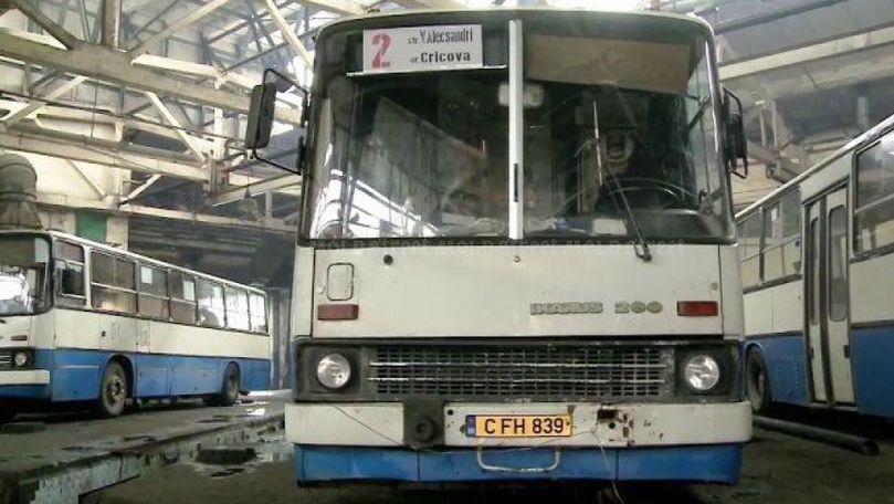 Cât costă reparația unui autobuz vechi din Parcul Urban din Chişinău