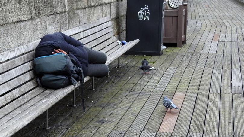 Istoria de film a unui boschetar italian care a murit de frig pe stradă