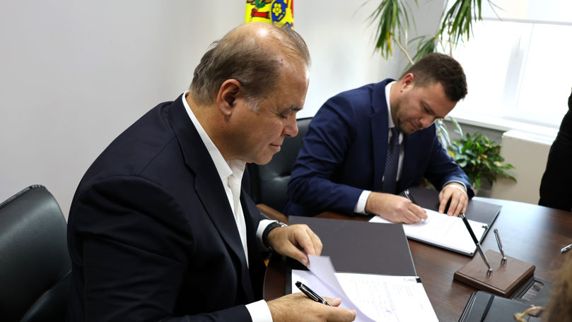 Îmbunătățirea gestionării deșeurilor: Un nou contract, semnat