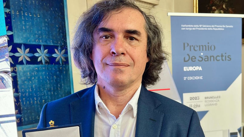 Un scriitor român, decorat de Maia Sandu cu Ordinul de onoare