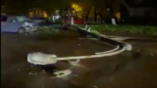 Accident la Ciocana: Un șofer a doborât un pilon de electricitate