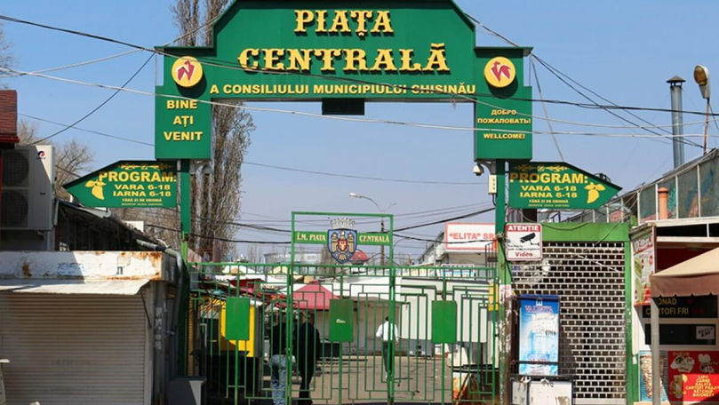 Aglomerație la Piața Centrală în ajun de Crăciunul pe stil vechi