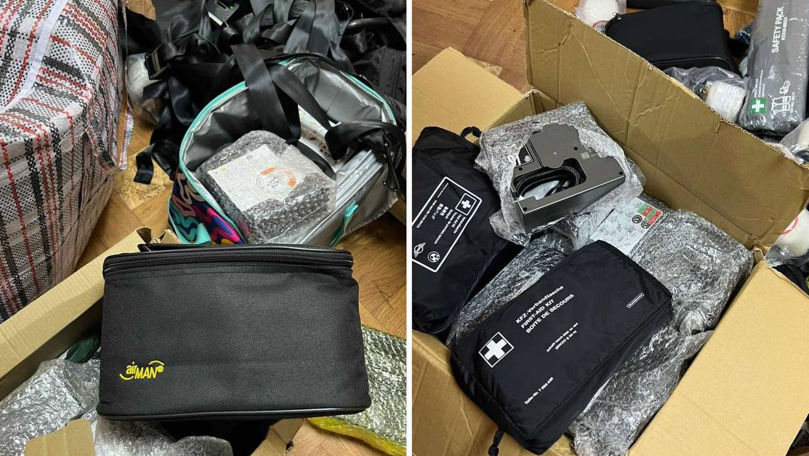 Mai multe accesorii auto nedeclarate, ridicate de vameși