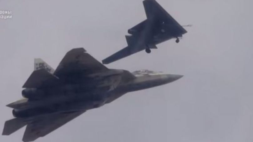Rusia prezintă drona Ohotnik şi avionul de ultimă generaţie SU-57