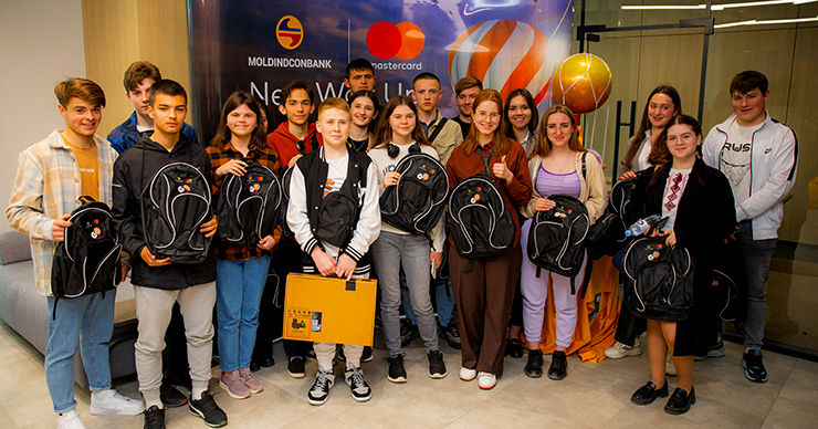 MICB наградил детей, обладателей карт Mastercard GO, и приобщил их к банковскому делу