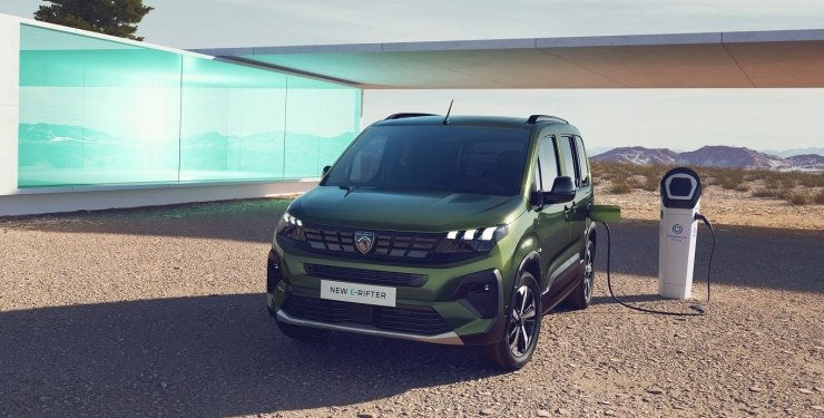 Компания Peugeot представила недорогой семиместный электромобиль