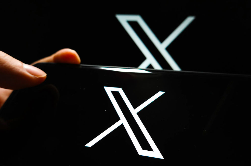 Платформа X на грани официального предупреждения ЕС из-за опасного контента